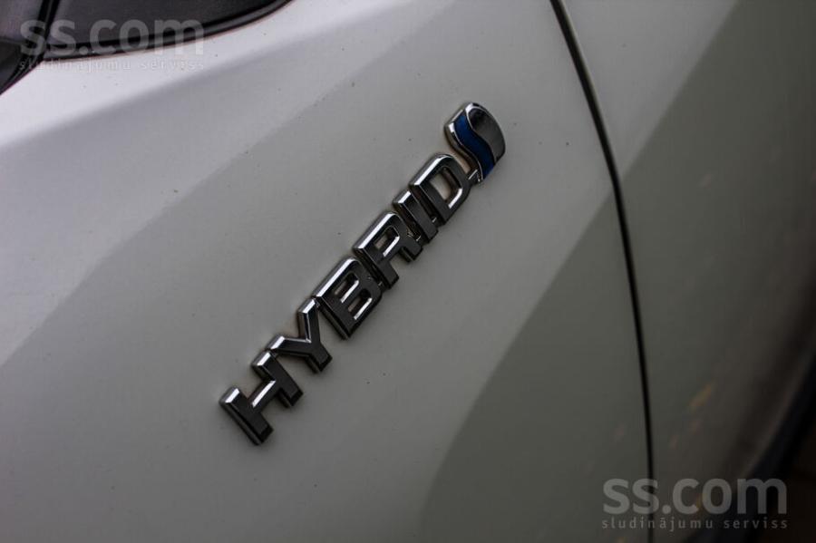 Белый Тойота C-HR 2021 в Елгава, объемом двигателя 1.80 л и пробегом 219 тыс. км за 16996 €, фото 20 на AUTOMOTO.COM.LV