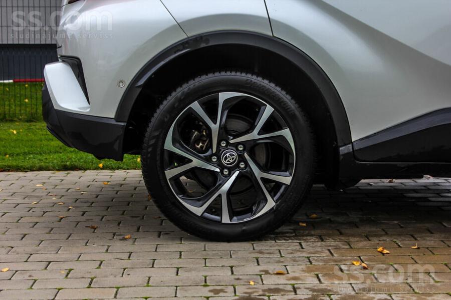 Белый Тойота C-HR 2021 в Елгава, объемом двигателя 1.80 л и пробегом 219 тыс. км за 16996 €, фото 21 на AUTOMOTO.COM.LV