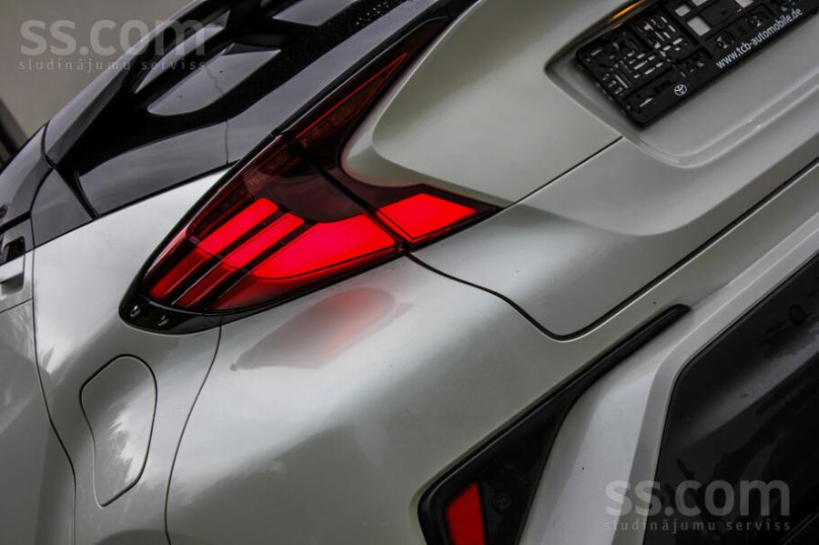 Белый Тойота C-HR 2021 в Елгава, объемом двигателя 1.80 л и пробегом 219 тыс. км за 16996 €, фото 23 на AUTOMOTO.COM.LV