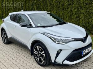 White Toyota C-HR 2022 in Riga, with an engine capacity of 1.80 L and mileage of 0 thousand km for 22500 €, photo 6 on AUTOMOTO.COM.LV