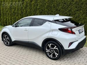 White Toyota C-HR 2022 in Riga, with an engine capacity of 1.80 L and mileage of 0 thousand km for 22500 €, photo 11 on AUTOMOTO.COM.LV