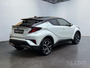 Balts Toyota C-HR 2022 Rīga, ar dzinēja tilpumu 2.00 L un nobraukumu 93 tūkst. km par 21460 €, foto 5 vietnē AUTOMOTO.COM.LV