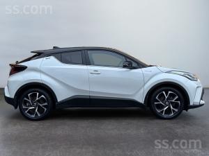 Balts Toyota C-HR 2022 Rīga, ar dzinēja tilpumu 2.00 L un nobraukumu 93 tūkst. km par 21460 €, foto 6 vietnē AUTOMOTO.COM.LV