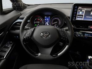 Balts Toyota C-HR 2022 Rīga, ar dzinēja tilpumu 2.00 L un nobraukumu 93 tūkst. km par 21460 €, foto 11 vietnē AUTOMOTO.COM.LV