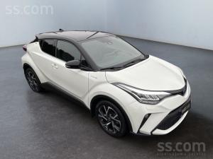 Balts Toyota C-HR 2022 Rīga, ar dzinēja tilpumu 2.00 L un nobraukumu 93 tūkst. km par 21460 €, foto 29 vietnē AUTOMOTO.COM.LV