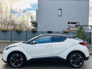 White Toyota C-HR 2022 in Kaunas, with an engine capacity of 1.99 L and mileage of 51 thousand km for 23190 €, photo 3 on AUTOMOTO.COM.LV