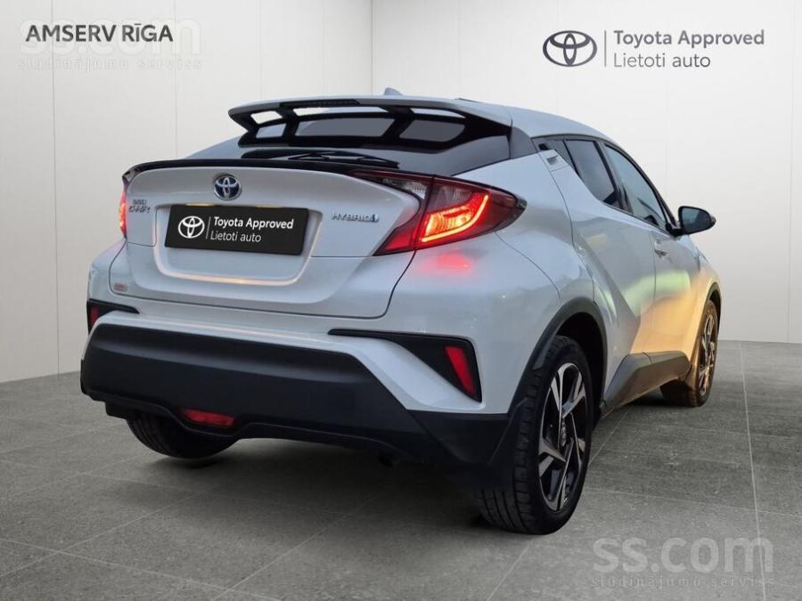 Balts Toyota C-HR 2022 Rīga, ar dzinēja tilpumu 1.80 L un nobraukumu 78 tūkst. km par 22400 €, foto 2 vietnē AUTOMOTO.COM.LV