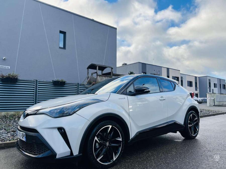 Белый Тойота C-HR 2022 в Каунас, объемом двигателя 1.99 л и пробегом 51 тыс. км за 22999 €, фото 10 на AUTOMOTO.COM.LV