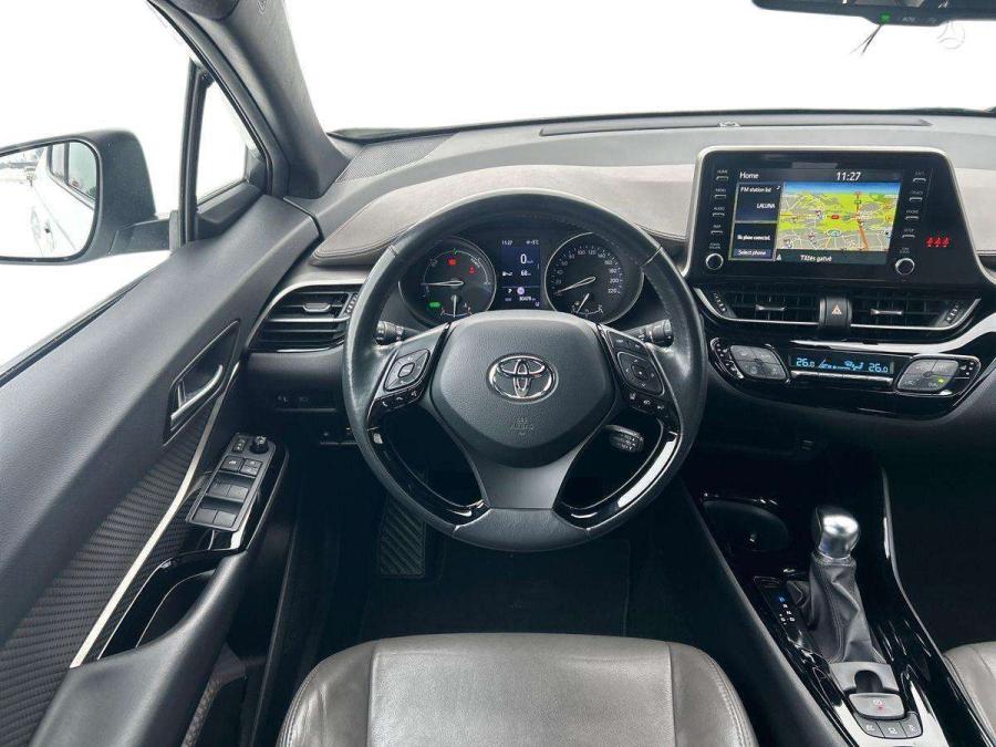 White Toyota C-HR 2022 in Klaipeda, with an engine capacity of 1.99 L and mileage of 80 thousand km for 24900 €, photo 9 on AUTOMOTO.COM.LV