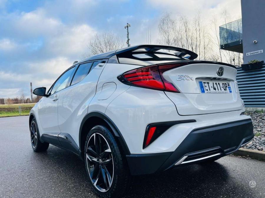 Balts Toyota C-HR 2022 Kauņa, ar dzinēja tilpumu 1.99 L un nobraukumu 50 tūkst. km par 22900 €, foto 9 vietnē AUTOMOTO.COM.LV