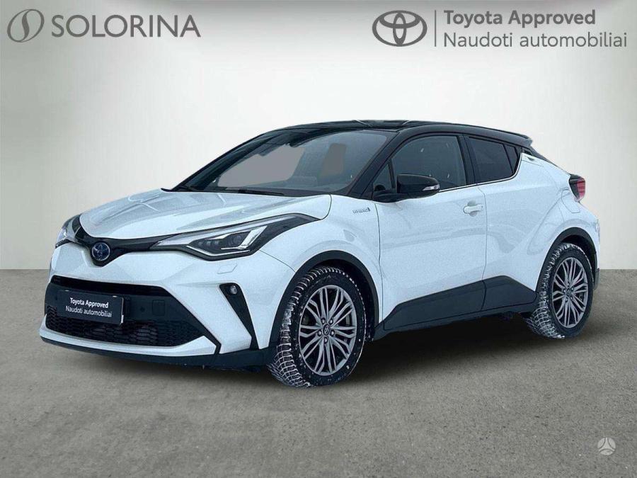 White Toyota C-HR 2022 in Klaipeda, with an engine capacity of 1.99 L and mileage of 80 thousand km for 24900 €, photo 1 on AUTOMOTO.COM.LV