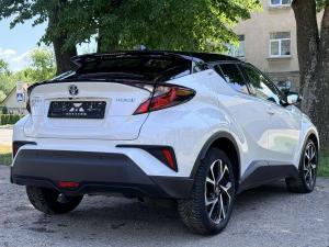 White Toyota C-HR 2022 in Ukmerge, with an engine capacity of 1.80 L and mileage of 189 thousand km for 17650 €, photo 6 on AUTOMOTO.COM.LV