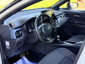 White Toyota C-HR 2022 in Ukmerge, with an engine capacity of 1.80 L and mileage of 189 thousand km for 17650 €, photo 11 on AUTOMOTO.COM.LV