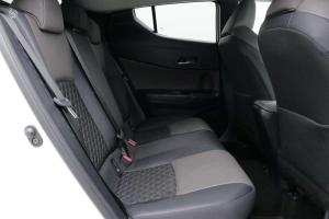 Белый Тойота C-HR 2022 в Вильнюс, объемом двигателя 1.80 л и пробегом 72 тыс. км за 25500 €, фото 10 на AUTOMOTO.COM.LV