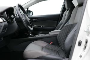 Белый Тойота C-HR 2022 в Вильнюс, объемом двигателя 1.80 л и пробегом 72 тыс. км за 25500 €, фото 12 на AUTOMOTO.COM.LV