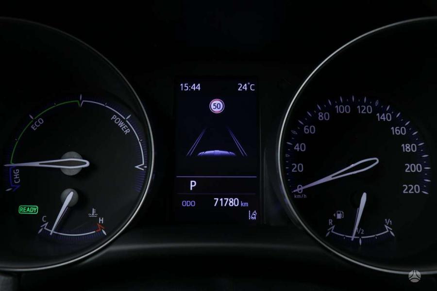 Белый Тойота C-HR 2022 в Вильнюс, объемом двигателя 1.80 л и пробегом 72 тыс. км за 25500 €, фото 14 на AUTOMOTO.COM.LV