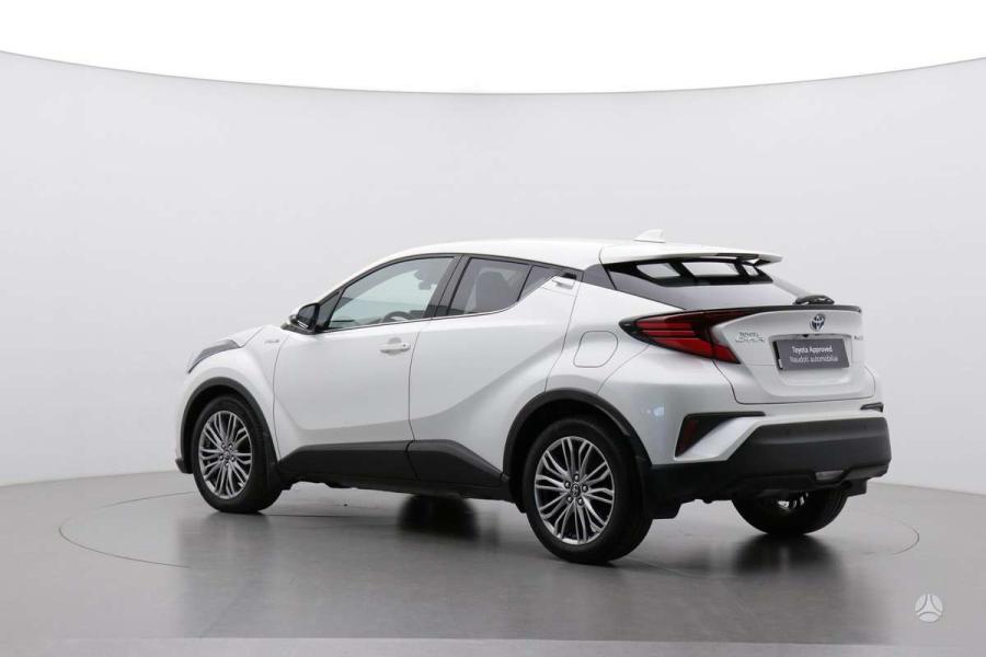 Белый Тойота C-HR 2022 в Вильнюс, объемом двигателя 1.80 л и пробегом 72 тыс. км за 25500 €, фото 18 на AUTOMOTO.COM.LV