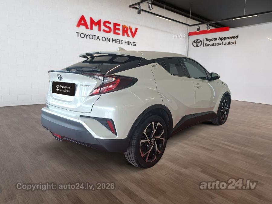 Белый Тойота C-HR 2022 в Вильянди, объемом двигателя 1.80 л и пробегом 42 тыс. км за 22490 €, фото 3 на AUTOMOTO.COM.LV