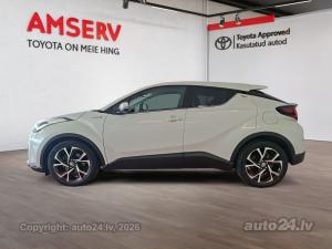 Белый Тойота C-HR 2022 в Вильянди, объемом двигателя 1.80 л и пробегом 42 тыс. км за 22490 €, фото 4 на AUTOMOTO.COM.LV