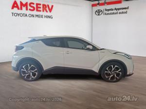 Белый Тойота C-HR 2022 в Вильянди, объемом двигателя 1.80 л и пробегом 42 тыс. км за 22490 €, фото 17 на AUTOMOTO.COM.LV