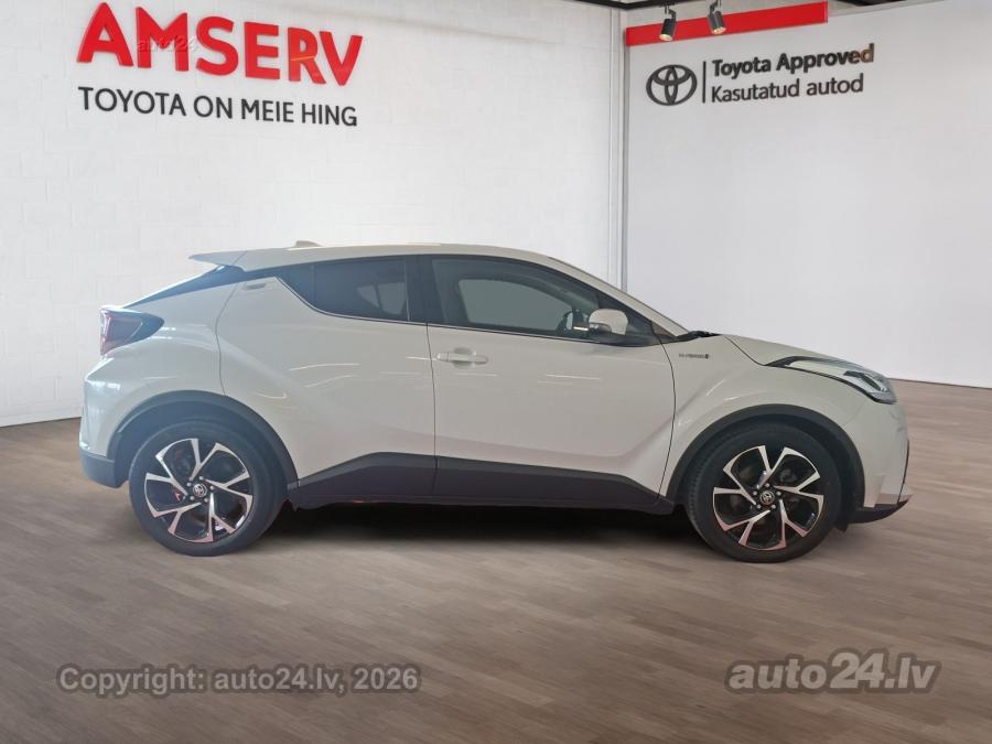 Белый Тойота C-HR 2022 в Вильянди, объемом двигателя 1.80 л и пробегом 42 тыс. км за 22490 €, фото 17 на AUTOMOTO.COM.LV