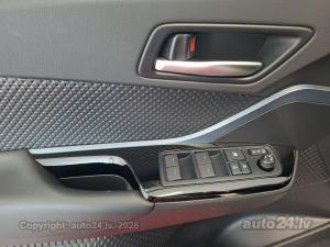 Белый Тойота C-HR 2022 в Вильянди, объемом двигателя 1.80 л и пробегом 42 тыс. км за 22490 €, фото 19 на AUTOMOTO.COM.LV