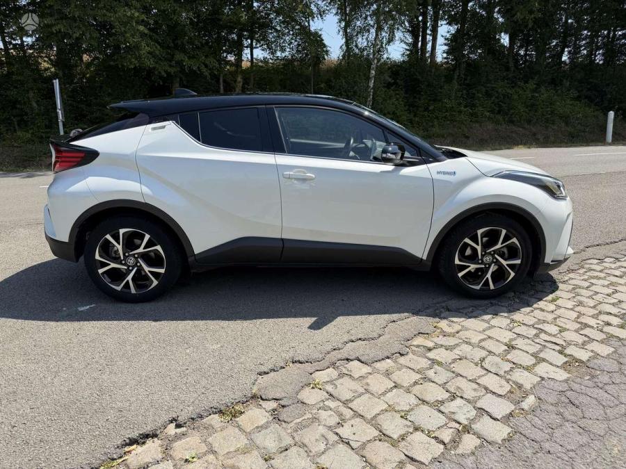 Balts Toyota C-HR 2022 Tauragė, ar dzinēja tilpumu 1.80 L un nobraukumu 44 tūkst. km par 20900 €, foto 7 vietnē AUTOMOTO.COM.LV