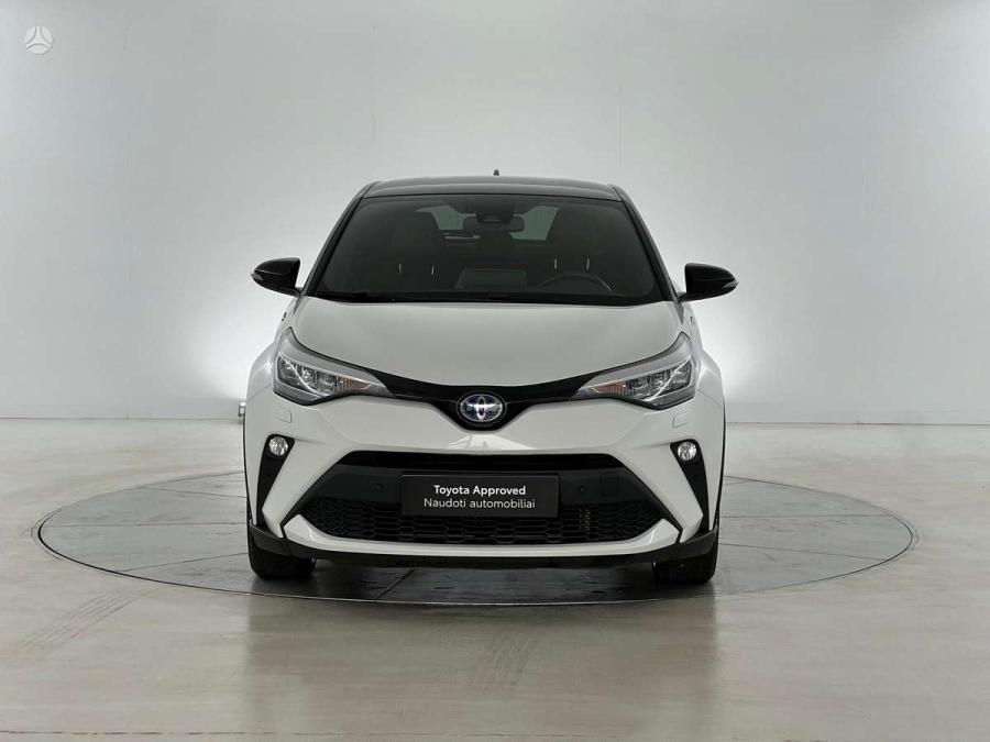 Белый Тойота C-HR 2022 в Вильнюс, объемом двигателя 1.80 л и пробегом 84 тыс. км за 23900 €, фото 6 на AUTOMOTO.COM.LV