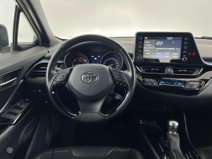 Белый Тойота C-HR 2022 в Вильнюс, объемом двигателя 1.80 л и пробегом 84 тыс. км за 23900 €, фото 10 на AUTOMOTO.COM.LV