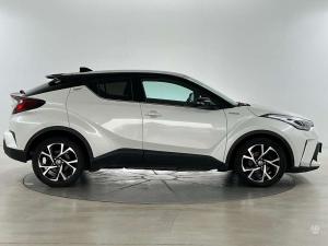 Белый Тойота C-HR 2022 в Вильнюс, объемом двигателя 1.80 л и пробегом 84 тыс. км за 23900 €, фото 17 на AUTOMOTO.COM.LV