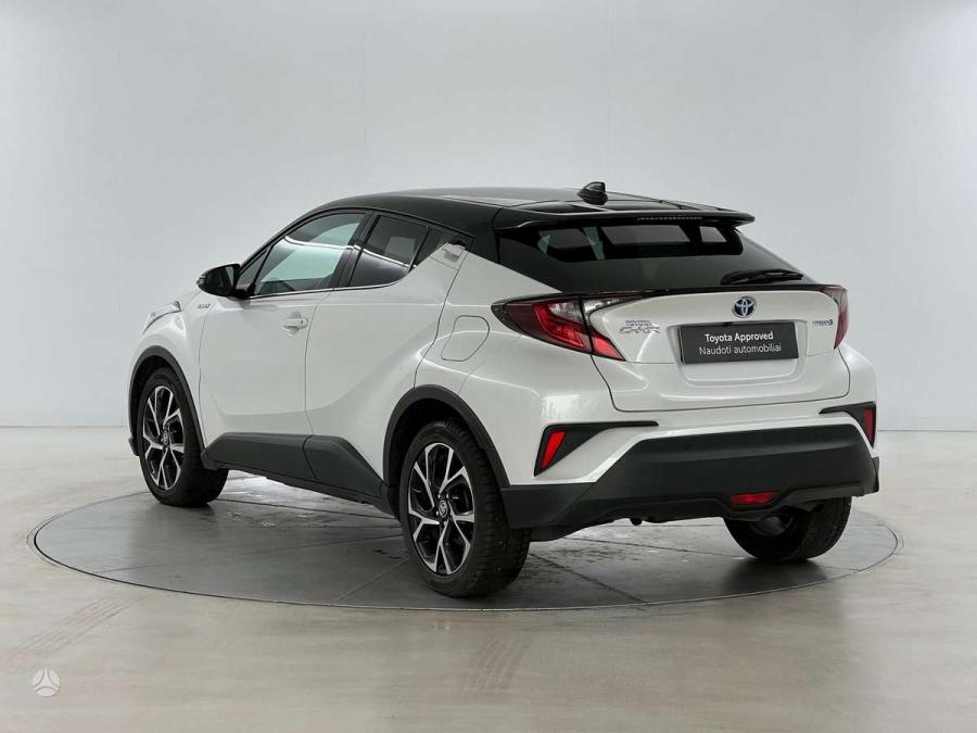 Белый Тойота C-HR 2022 в Вильнюс, объемом двигателя 1.80 л и пробегом 84 тыс. км за 23900 €, фото 18 на AUTOMOTO.COM.LV