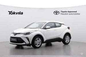 Белый Тойота C-HR 2022 в Вильнюс, объемом двигателя 1.80 л и пробегом 75 тыс. км за 23900 €, фото  на AUTOMOTO.COM.LV