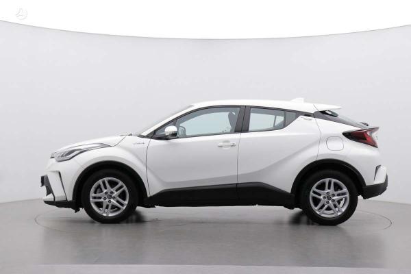 Белый Тойота C-HR 2022 в Вильнюс, объемом двигателя 1.80 л и пробегом 75 тыс. км за 23900 €, фото 4 на AUTOMOTO.COM.LV