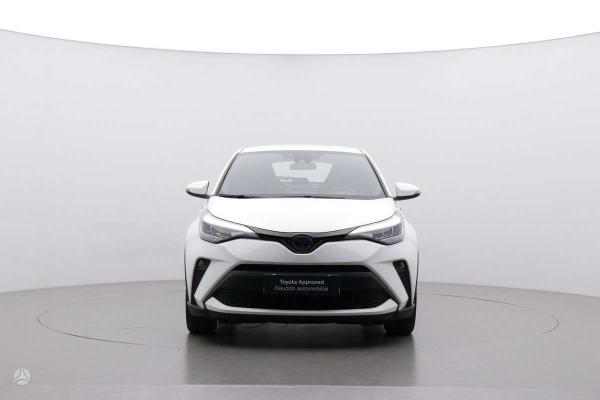 Белый Тойота C-HR 2022 в Вильнюс, объемом двигателя 1.80 л и пробегом 75 тыс. км за 23900 €, фото 6 на AUTOMOTO.COM.LV