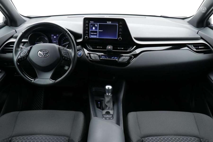 Balts Toyota C-HR 2022 Viļņa, ar dzinēja tilpumu 1.80 L un nobraukumu 75 tūkst. km par 23900 €, foto 8 vietnē AUTOMOTO.COM.LV