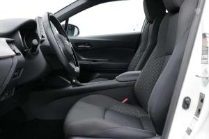 Balts Toyota C-HR 2022 Viļņa, ar dzinēja tilpumu 1.80 L un nobraukumu 75 tūkst. km par 23900 €, foto 13 vietnē AUTOMOTO.COM.LV