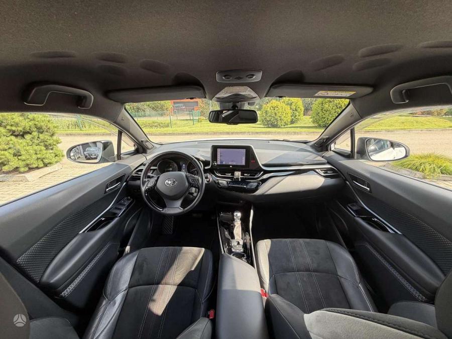 Белый Тойота C-HR 2022 в Каунас, объемом двигателя 1.99 л и пробегом 215 тыс. км за 19690 €, фото 8 на AUTOMOTO.COM.LV