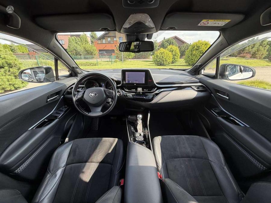 Белый Тойота C-HR 2022 в Каунас, объемом двигателя 1.99 л и пробегом 215 тыс. км за 19690 €, фото 12 на AUTOMOTO.COM.LV