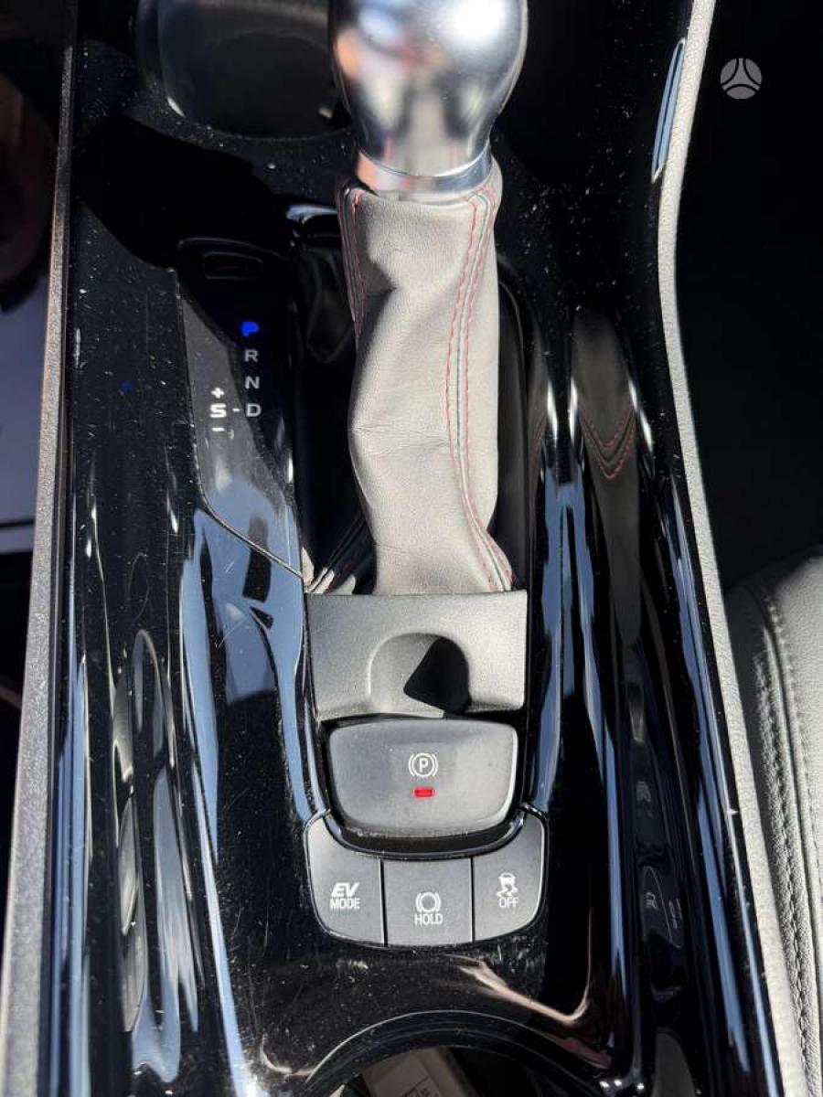 Белый Тойота C-HR 2022 в Каунас, объемом двигателя 1.99 л и пробегом 215 тыс. км за 19690 €, фото 17 на AUTOMOTO.COM.LV