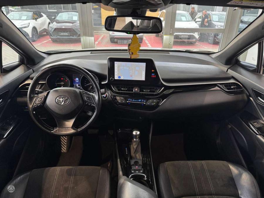 Balts Toyota C-HR 2022 Šauļi, ar dzinēja tilpumu 1.80 L un nobraukumu 91 tūkst. km par 24900 €, foto 14 vietnē AUTOMOTO.COM.LV