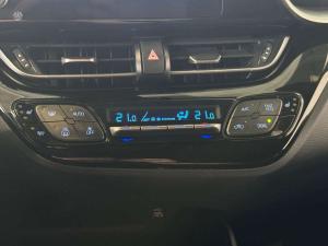Balts Toyota C-HR 2022 Šauļi, ar dzinēja tilpumu 1.80 L un nobraukumu 91 tūkst. km par 24900 €, foto 21 vietnē AUTOMOTO.COM.LV