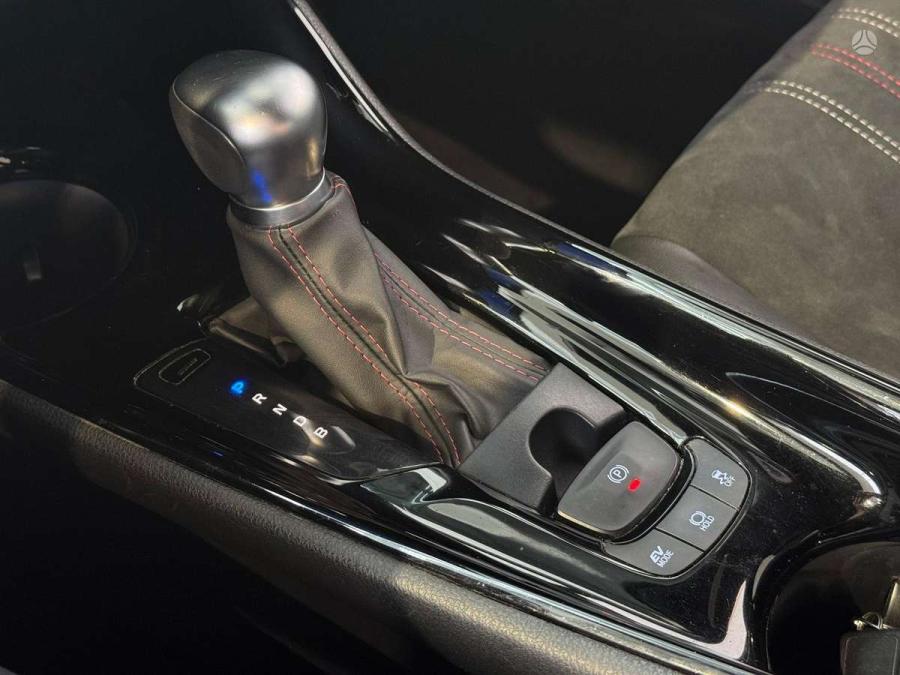 Balts Toyota C-HR 2022 Šauļi, ar dzinēja tilpumu 1.80 L un nobraukumu 91 tūkst. km par 24900 €, foto 22 vietnē AUTOMOTO.COM.LV
