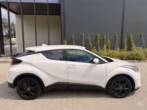 Белый Тойота C-HR 2022 в Вильнюс, объемом двигателя 1.80 л и пробегом 133 тыс. км за 19650 €, фото 5 на AUTOMOTO.COM.LV
