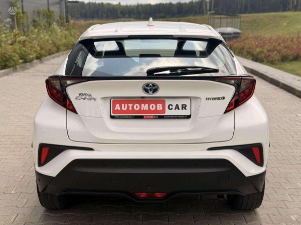 Белый Тойота C-HR 2022 в Вильнюс, объемом двигателя 1.80 л и пробегом 133 тыс. км за 19650 €, фото 6 на AUTOMOTO.COM.LV