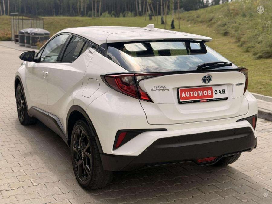 Белый Тойота C-HR 2022 в Вильнюс, объемом двигателя 1.80 л и пробегом 133 тыс. км за 19650 €, фото 8 на AUTOMOTO.COM.LV