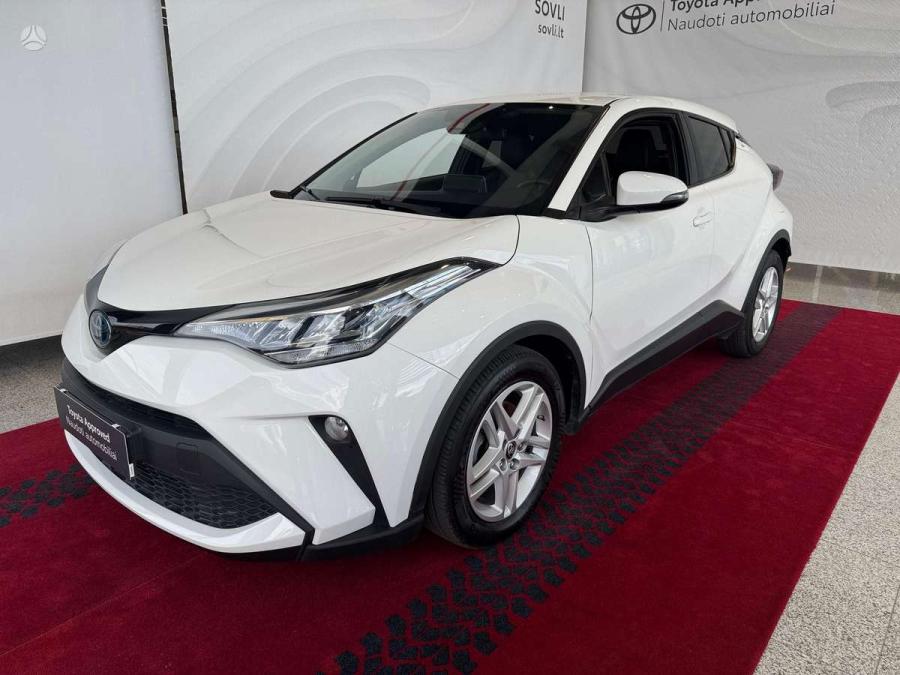 Balts Toyota C-HR 2022 Šauļi, ar dzinēja tilpumu 1.80 L un nobraukumu 100 tūkst. km par 20900 €, foto 1 vietnē AUTOMOTO.COM.LV