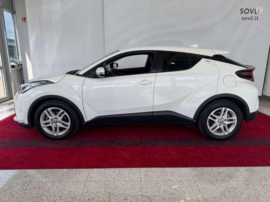 Balts Toyota C-HR 2022 Šauļi, ar dzinēja tilpumu 1.80 L un nobraukumu 100 tūkst. km par 20900 €, foto 6 vietnē AUTOMOTO.COM.LV