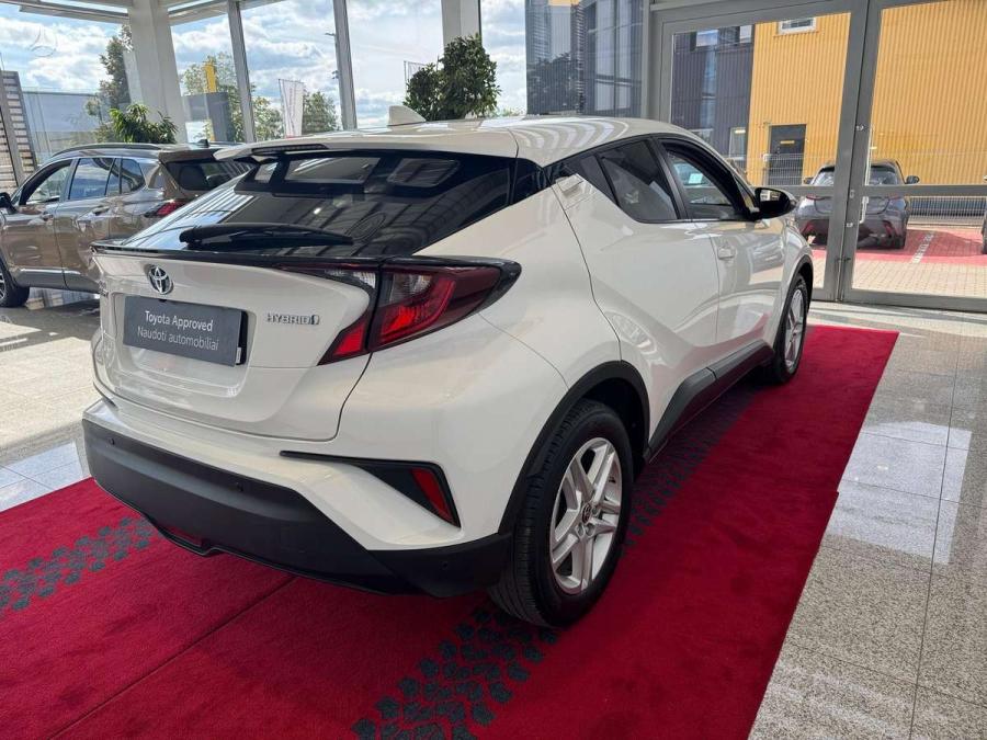 Balts Toyota C-HR 2022 Šauļi, ar dzinēja tilpumu 1.80 L un nobraukumu 100 tūkst. km par 20900 €, foto 9 vietnē AUTOMOTO.COM.LV