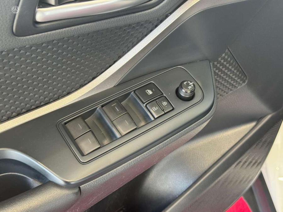 Balts Toyota C-HR 2022 Šauļi, ar dzinēja tilpumu 1.80 L un nobraukumu 100 tūkst. km par 20900 €, foto 11 vietnē AUTOMOTO.COM.LV