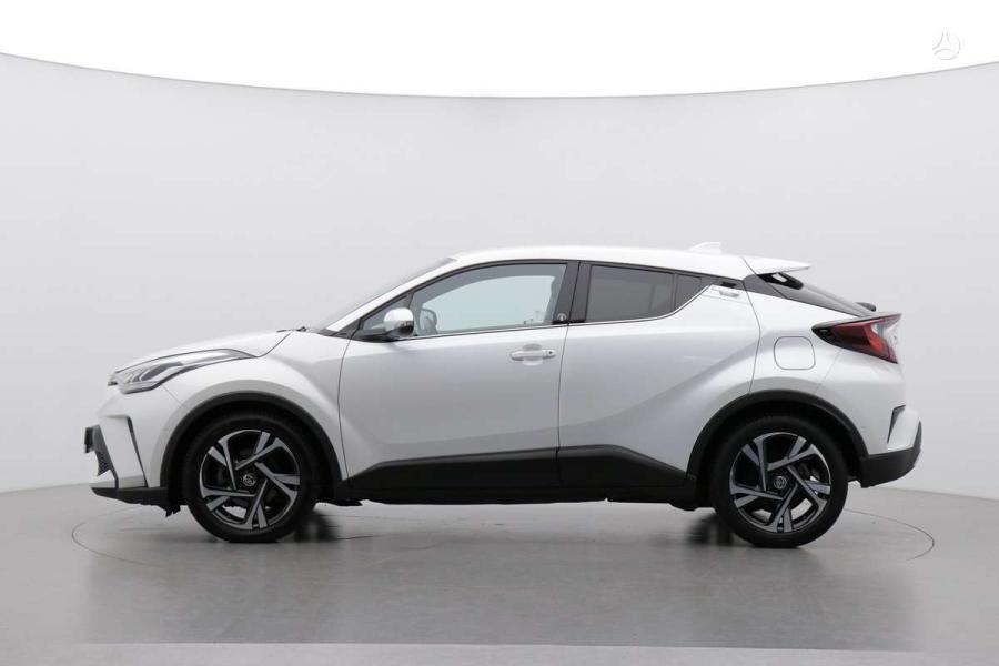 Белый Тойота C-HR 2022 в Вильнюс, объемом двигателя 1.99 л и пробегом 87 тыс. км за 24900 €, фото 5 на AUTOMOTO.COM.LV